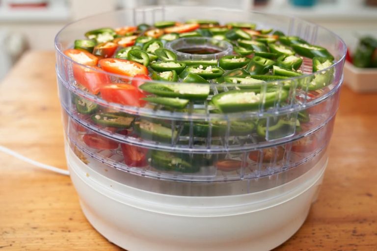 How To Dry Chillies At Home - 3 Methods | Horticulture.co.uk